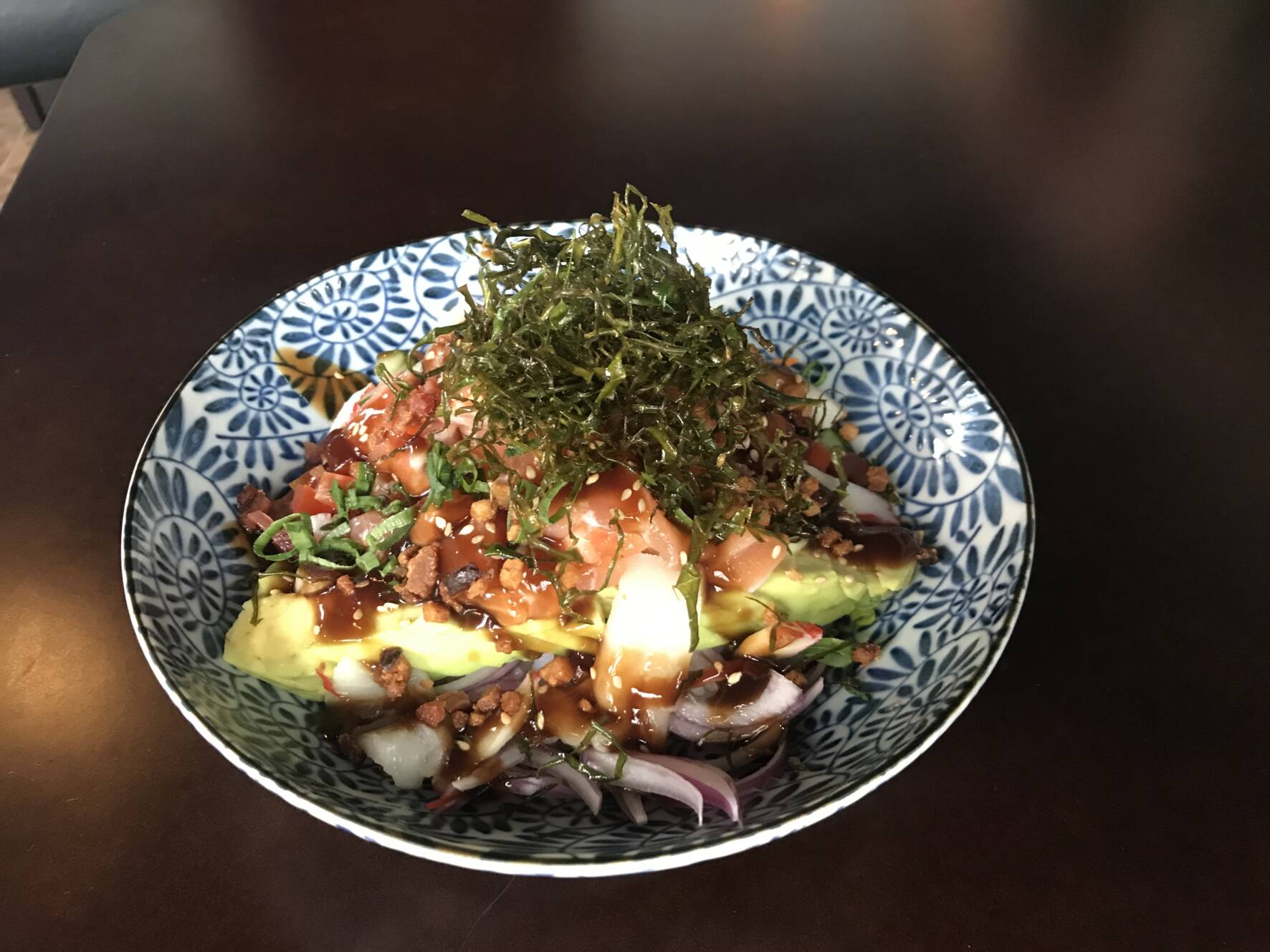 Poke: salada bem servida e refrescante