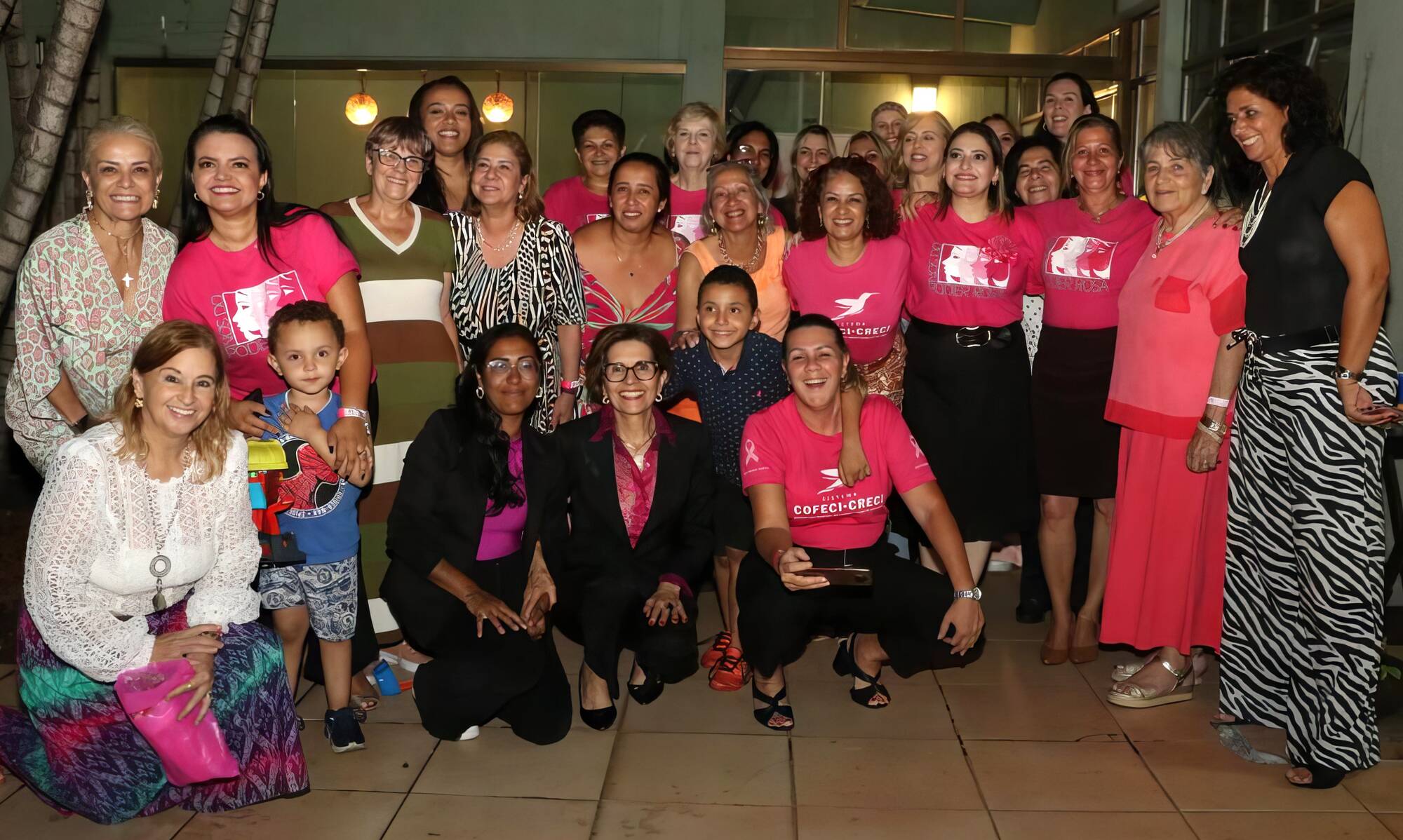 A movimentada Reunião da `Nós do Poder Rosa´