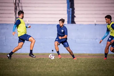 Caio Rafael assusta, mas não preocupa no Londrina