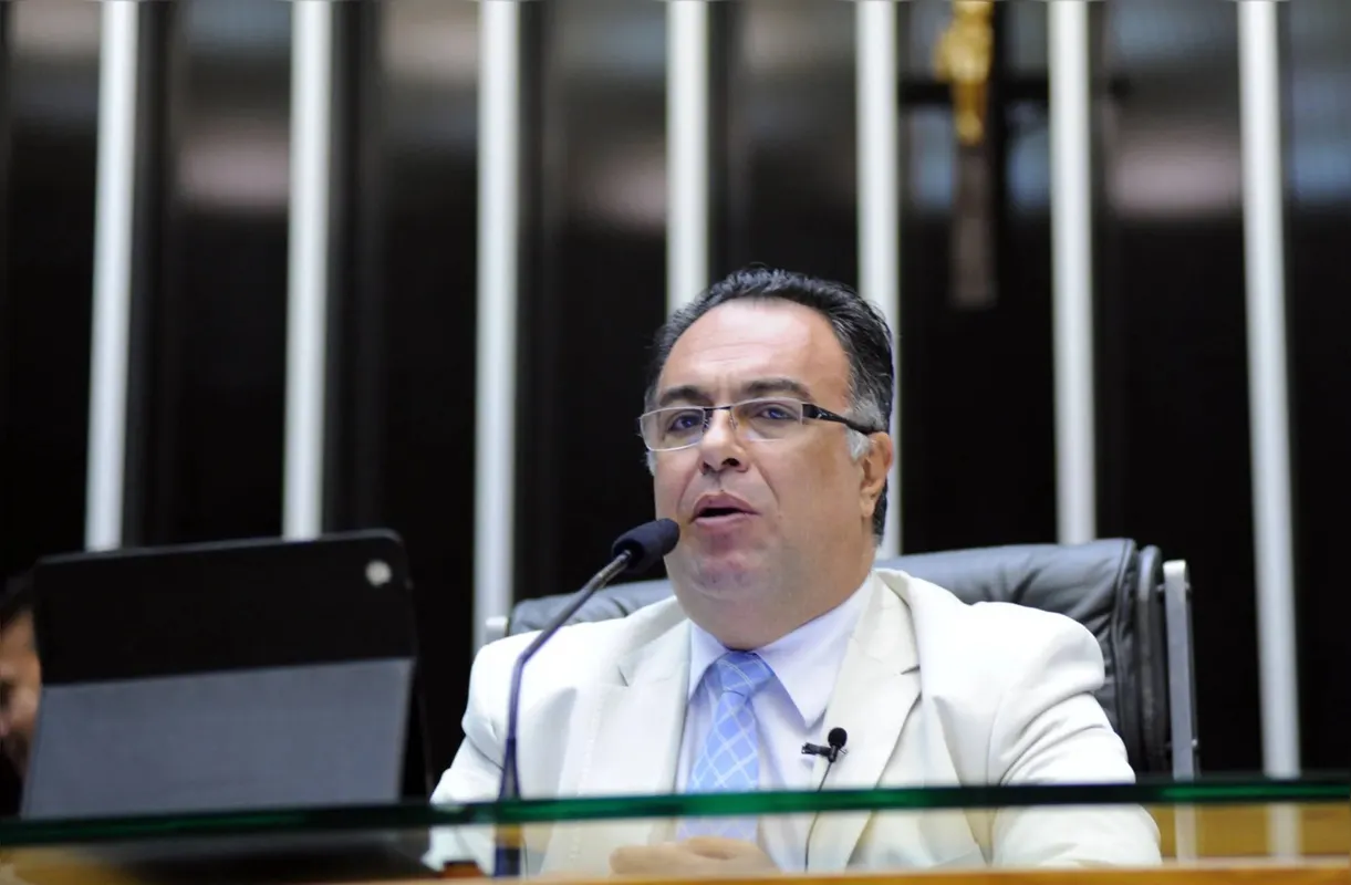André Vargas e outros ex-deputados tentam voltar à cena política